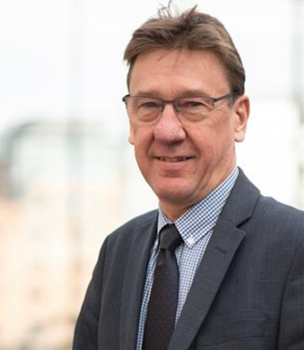 Eric Rooney, Deputy Chief Dental Officer England, bids farewell - Smile ...